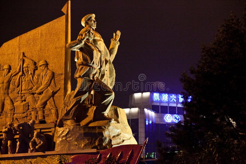 Chinese parade float editorial stock image. Image of glory - 10994379