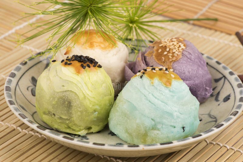 Chinese Pastry and Chinese Tea. Stock Image - Image of delicious, food ...