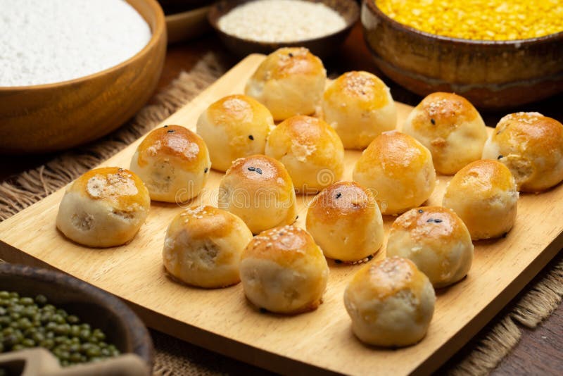 Chinese Pastry Filled with Mung Bean Paste, Taro, and Salted Egg Stock ...