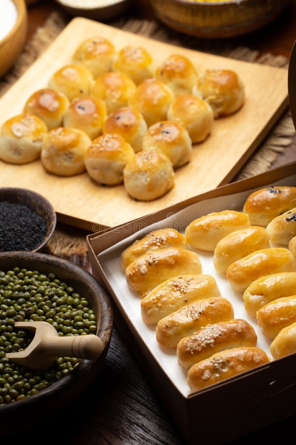 Chinese Pastry Filled with Mung Bean Paste, Taro, and Salted Egg Stock ...