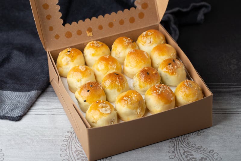 Chinese Pastry Filled with Mung Bean Paste, Taro, and Salted Egg Stock ...