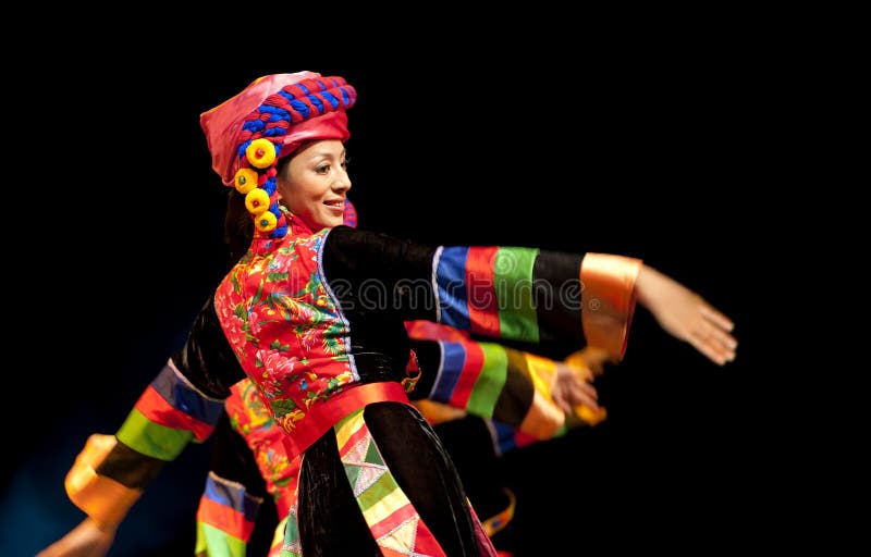 Chinese Qiang Ethnic Dancer Editorial Stock Image - Image of dress ...