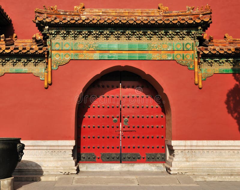 Chinese red door stock image. Image of china, forbidden - 7854349