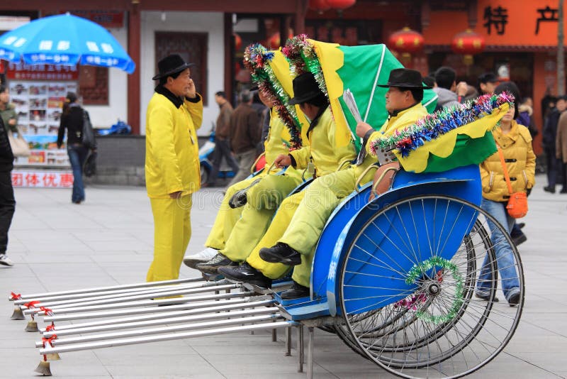Chinese Rickshaw redactionele foto. Image of riksja, zwaar - 16400551