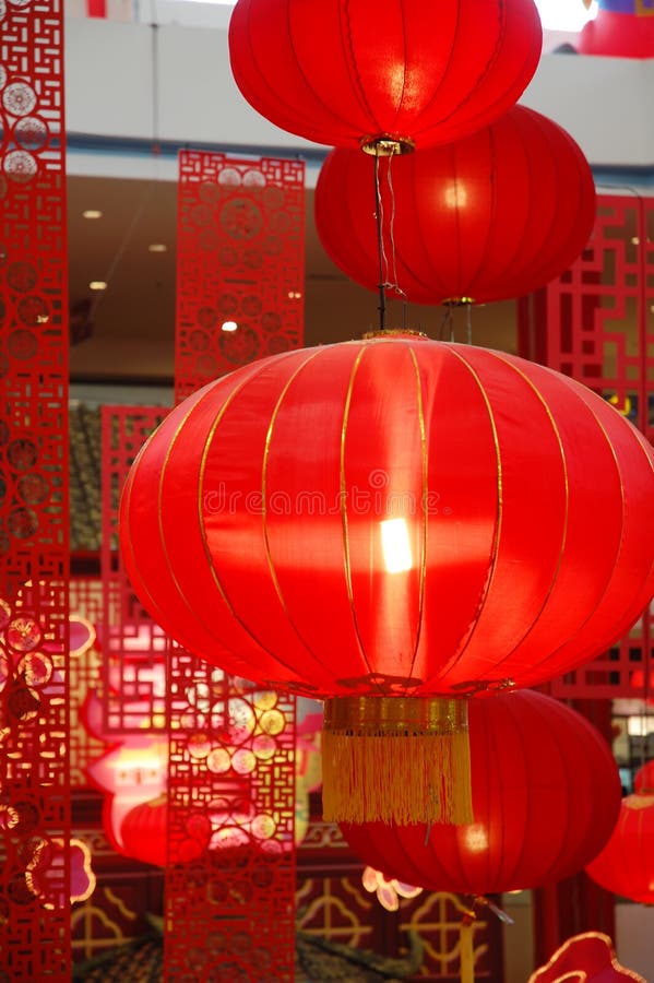 Rode lantaarn stock afbeelding. Image of mooi, china - 13240669