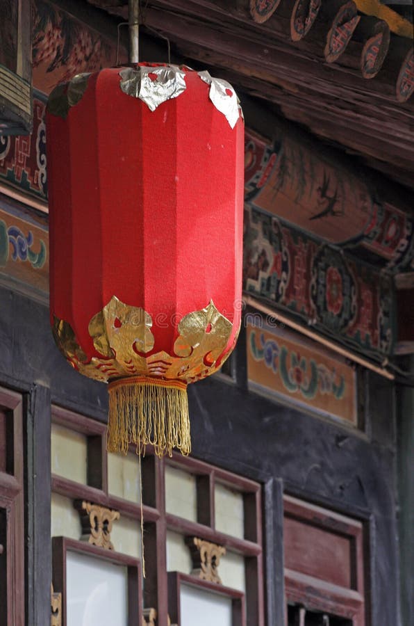 Chinese rode lantaarn stock afbeelding. Image of buiten - 5199717