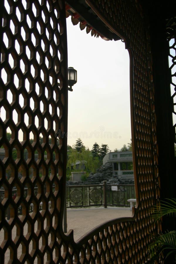 The Chinese Style Window Grilles at the Chinese Buildings 27 Dec 2004 ...