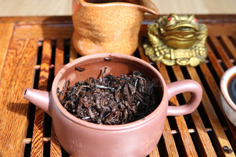 Chinese Tea Ceremony Using Tea Utensils Stock Image - Image of fluffy ...