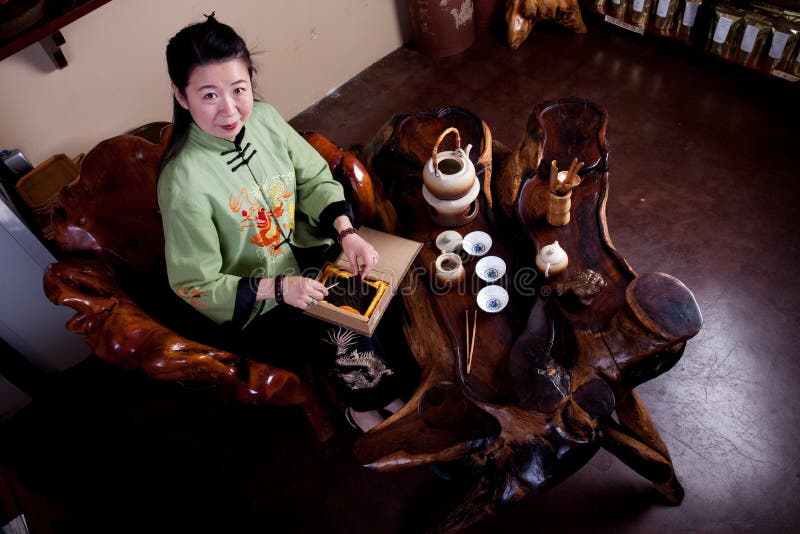 Chinese Tea Lady, Traditionally Dressed Stock Photo - Image of person ...
