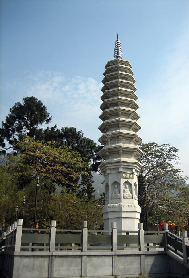 Chinese toren stock afbeelding. Image of figuren, toren - 5436581