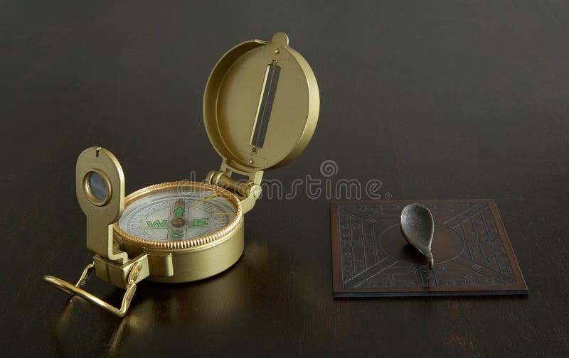 Chinese And Western Compasses Stock Photo - Image of degree, north: 6362618