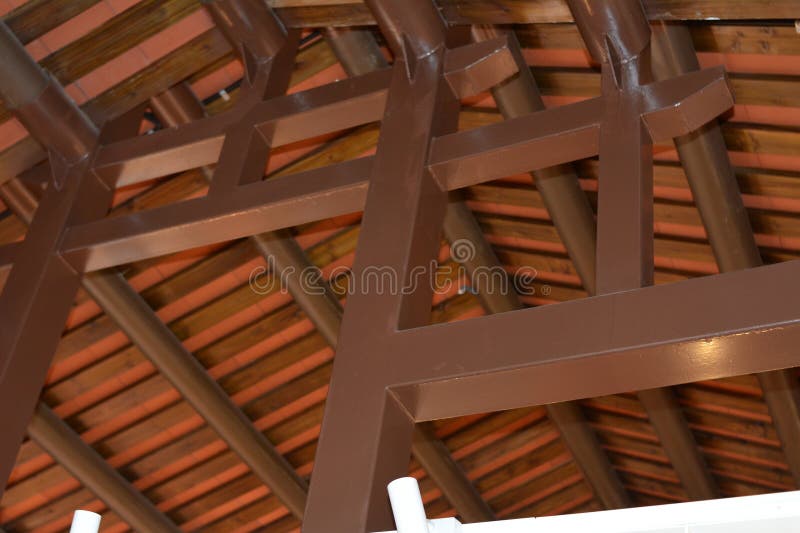 Chinese Wooden House Truss Structure Stock Image - Image of crossbeam ...