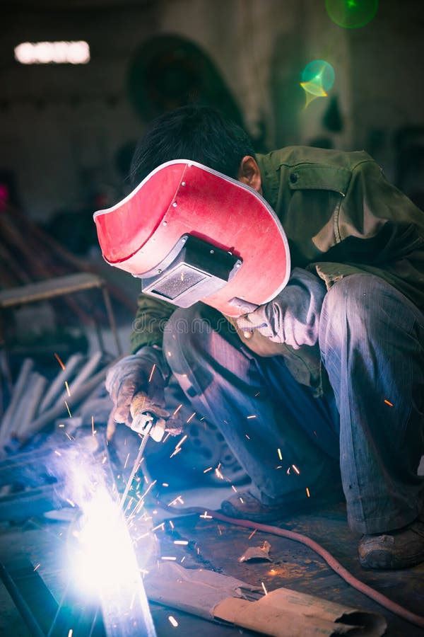 Chinese Worker Welding Metal Stock Image - Image of working, worker ...