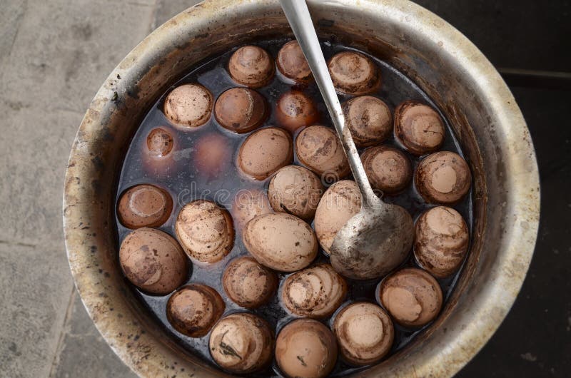Chinesische Teeeier stockbild. Bild von würzig, eier - 17485807