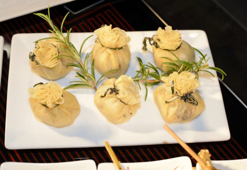 Chinesischer Aperitif stockbild. Bild von koch, kulinarisch - 33890727