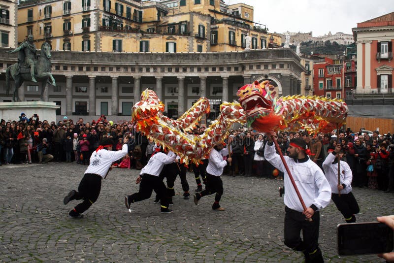 Chinesischer Drache Tanz Archivbilder - Abgabe des Download-415 geben ...