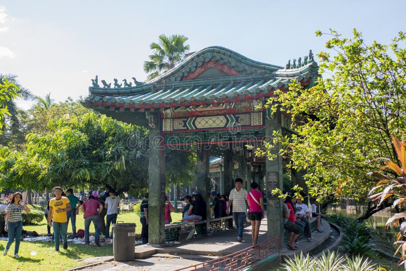 Chinesischer Garten in Rizal-Park Redaktionelles Stockbild - Bild von ...