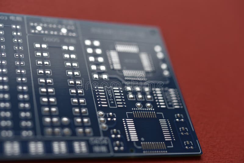 Chip Met Blauwe Microcontroller. Een Chip Met Een Processor. Een Chip ...