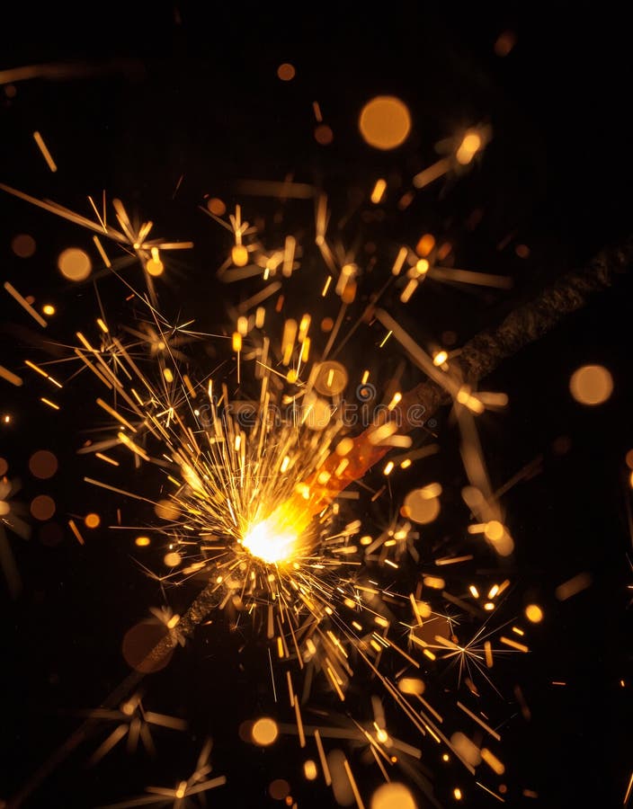 Chispas Del Fuego De Bengala Imagen de archivo - Imagen de macro ...