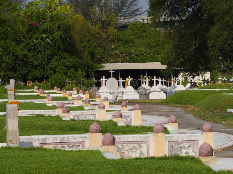 Chistian and Buddhist ,chinese Graveyard Stock Image - Image of thai ...