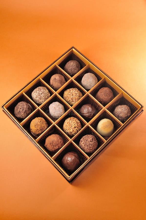 Gouden Chocolade stock foto. Image of verpakken, omslag - 39495732