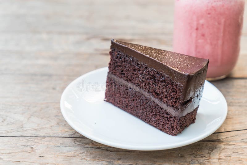 Chocolate cake on plate stock image. Image of creamy - 96915475