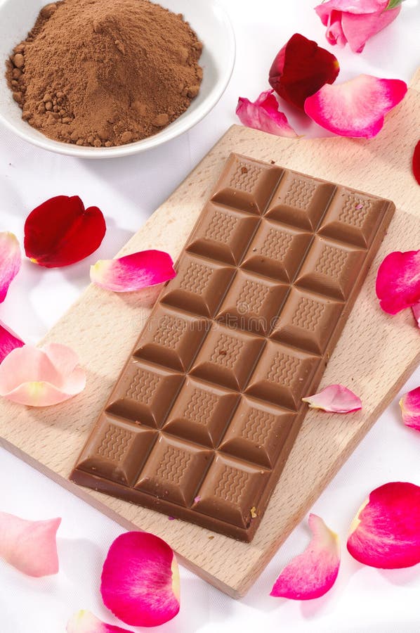 Chocolate Con Leche Y Polvo Del Chocolate Imagen de archivo - Imagen de ...