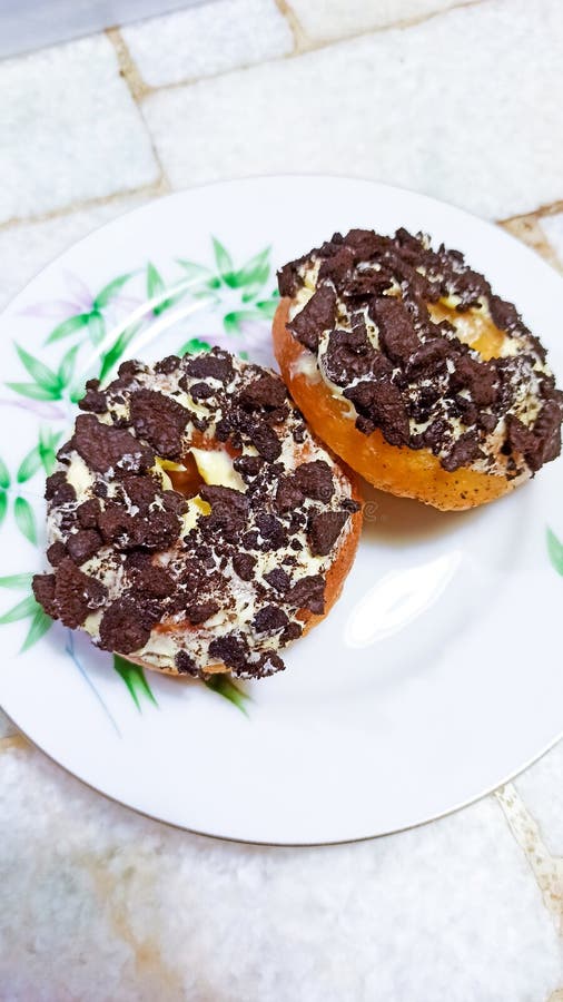 Two Delicious Donuts Chocolate Green Icing Plate Stock Photos - Free ...