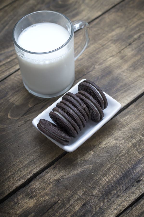 Chocolate Oreo Cookies on the Table Stock Image - Image of tasty, dark ...