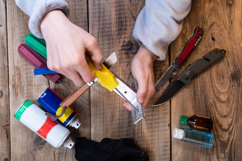 The Choice of Angle for Sharpening the Knife. Sharpening the Knife at ...