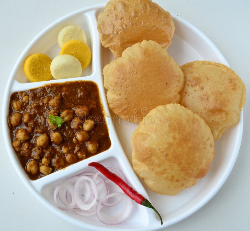 Chole Puri Royalty Free Stock Photos - Image: 32452708