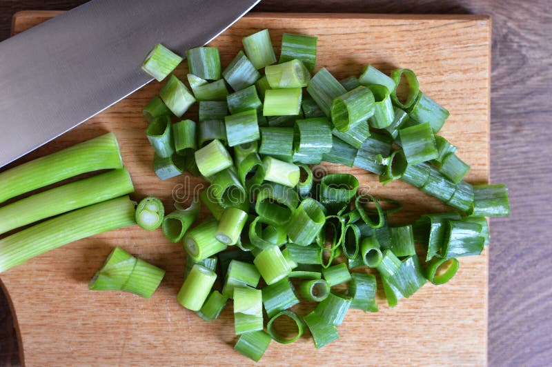 Chopped spring onions stock image. Image of salad, onion - 144107329