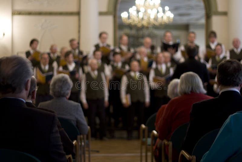 Chor beraten sich redaktionelles foto. Bild von szene - 18857201