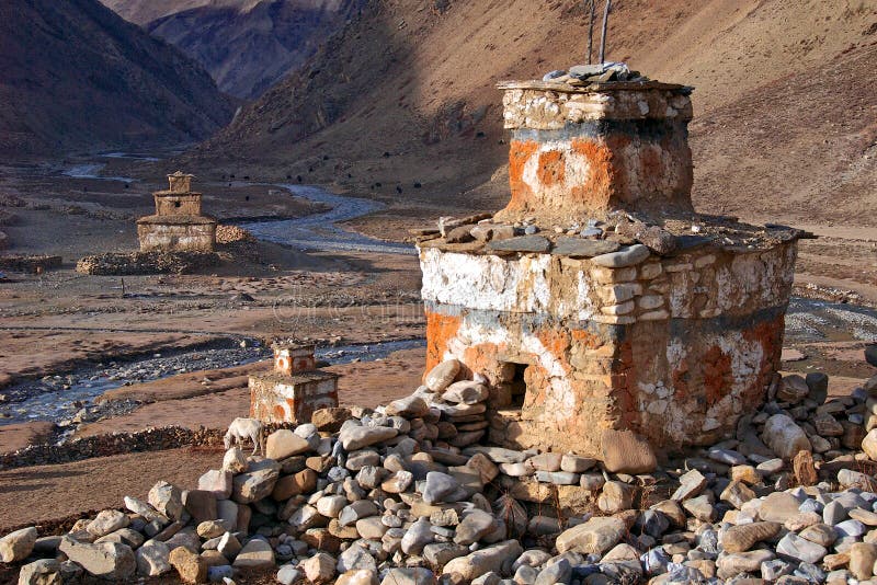 Chortens at Do Tarap (Inner Dolpo) Stock Image - Image of isolated ...