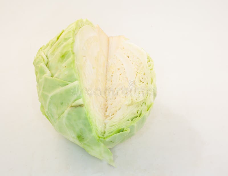 Chou Commun D'isolement Sur Un Fond Blanc Image stock - Image du sain ...