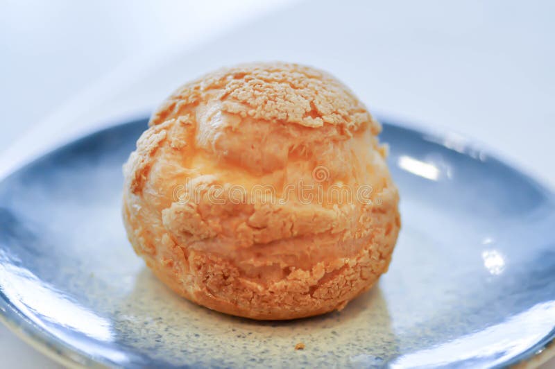 Choux Cream or Cream Puff, Eclair Stock Image - Image of serve, puff ...