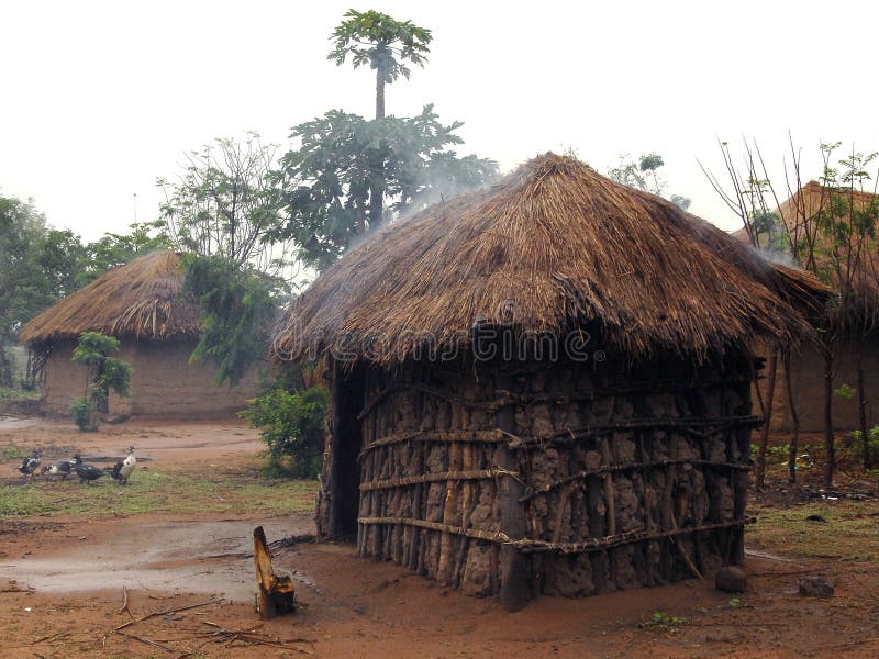 Chozas africanas fotografía editorial. Imagen de tanzania - 30379797