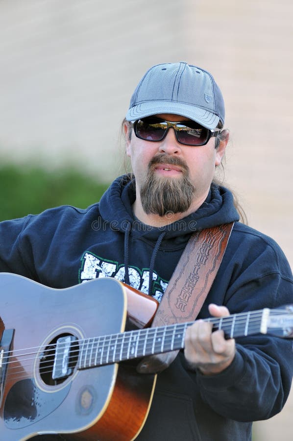 Chris Davisson of the Davisson Brothers Band Editorial Photo - Image of ...