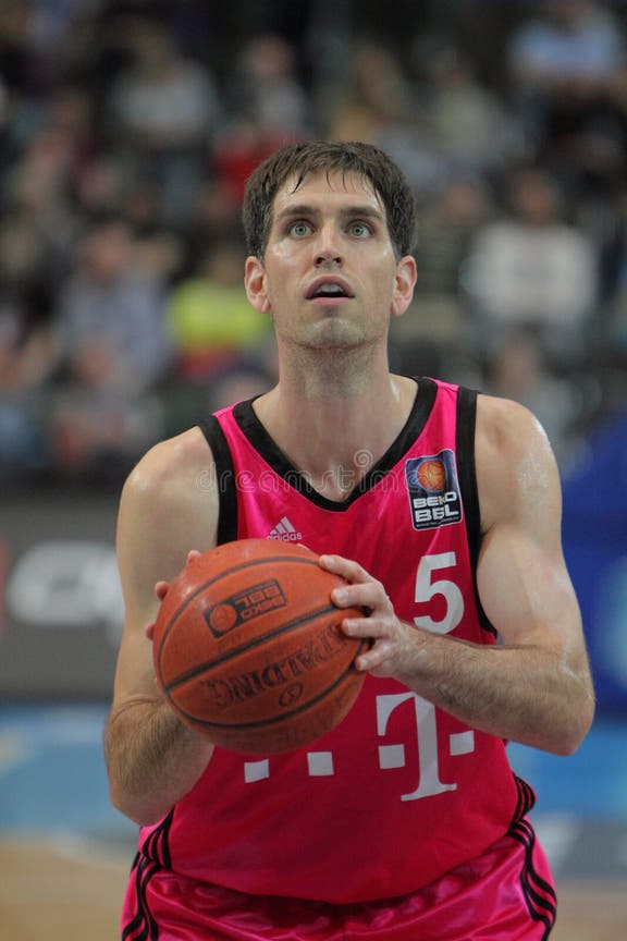 Chris Ensminger image stock éditorial. Image du bonn - 20710264