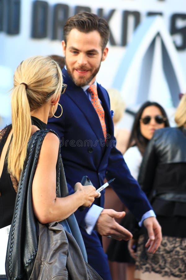 Chris Pine editorial photo. Image of space, captain, wrinkle - 31012686