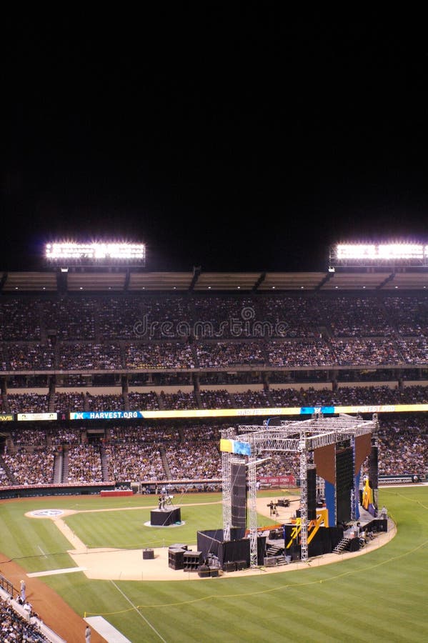 Christian Event editorial photography. Image of crowded - 6091367