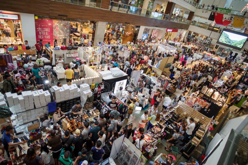 Christmas bazaar editorial stock image. Image of makati - 83577094