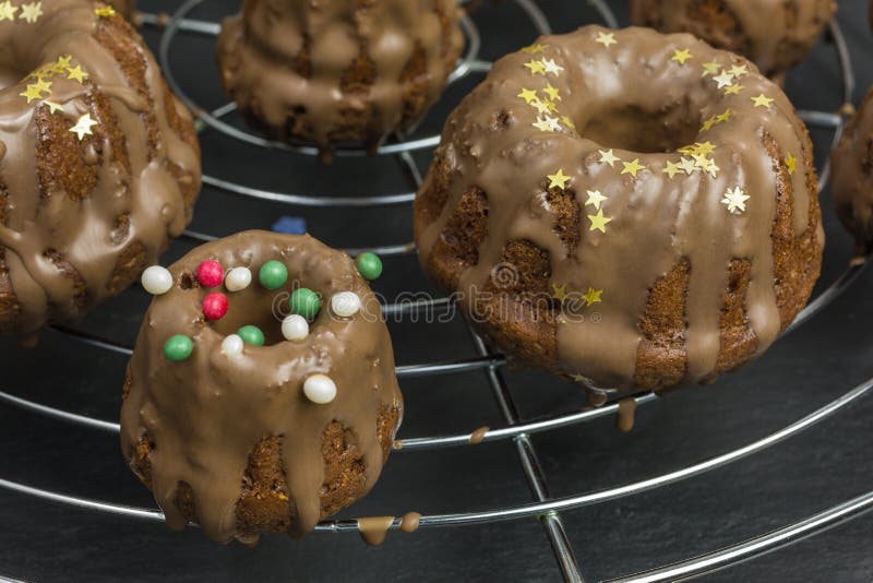 Christmas bundt cake stock image. Image of icing, golden - 166107449