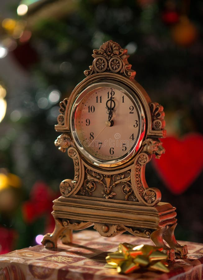 Christmas clock stock image. Image of minute, garland - 36226051