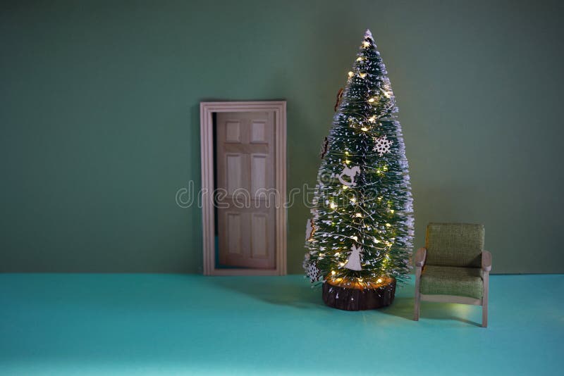 Christmas Concept Interior Room , Christmas Tree, Chair, in Empty Room ...