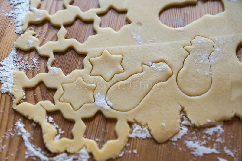 Christmas Cookies Dough and Cookie Cutter Autentisch Stock Photo ...