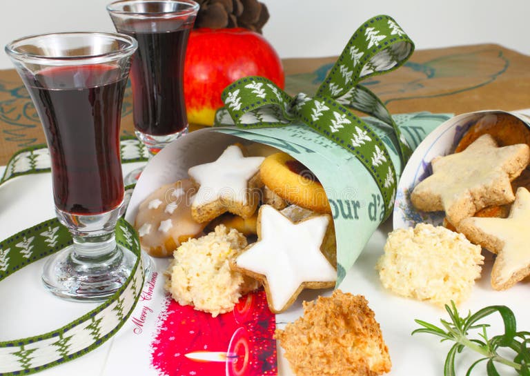 Christmas Cookies and Punch Stock Photo - Image of loop, paper: 36732126