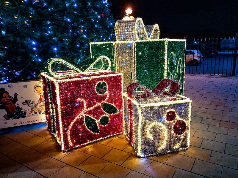 Christmas Cubes Toys on the Tree Stock Image - Image of clothing, cubes ...