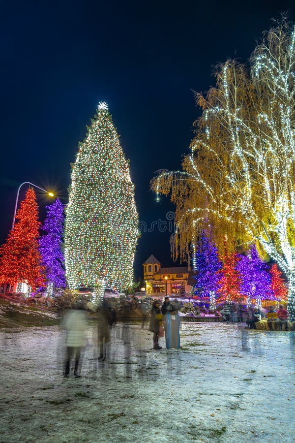 Christmas Illumination editorial photography. Image of skyline - 263554582