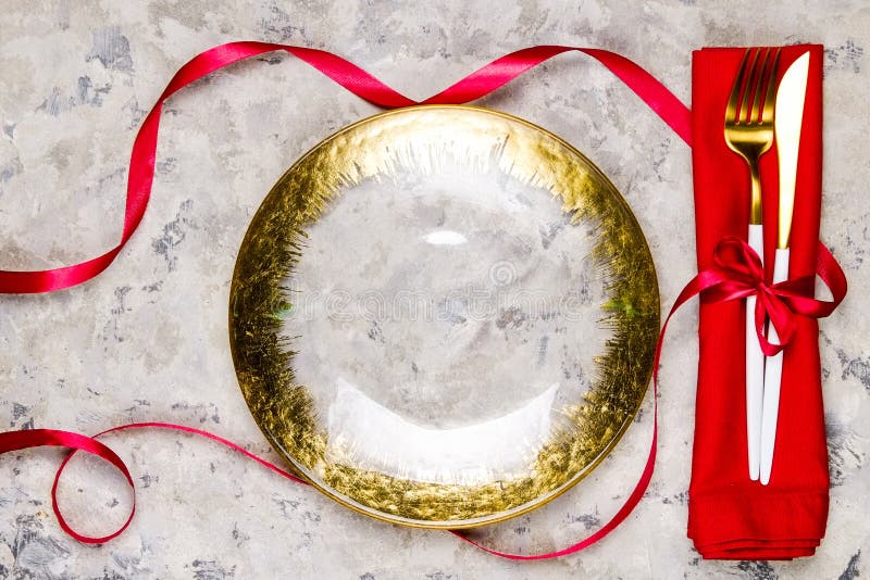 Christmas Laying Table Appointments, Table Setting Options. Silverware ...